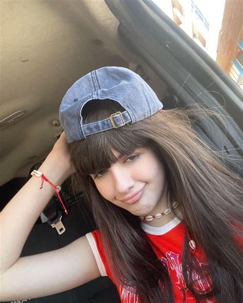 Pin By Lua~ On Giovanna Alparone Riding Helmets Hats Helmet