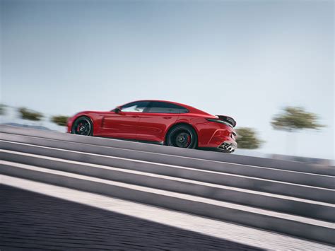 포르쉐 신형 파나메라 Gts 공식 출시