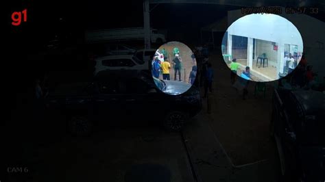 Vídeo mostra jovem sendo morto a tiros após dar garrafada na cabeça de suspeito durante briga