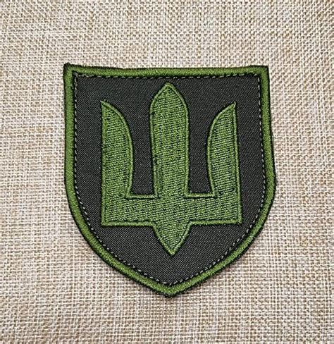 Шеврон тризуб — олива — ціна 118 грн у каталозі Військові ігри та