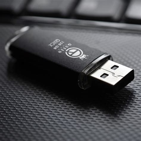 قیمت و خرید فلش مموری کوئین تک مدل Quick C Plus ظرفیت 32 گیگابایت به همراه مبدل Type C