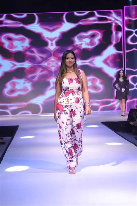 Neeta Shirgaonkar From Belagavi Karnataka Wins Mrs Asia Super Model