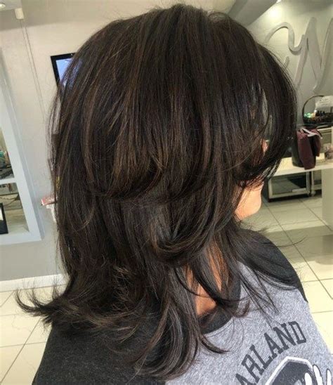 50 Gorgeous Medium Hairstyles Youll Want To Try Hair Adviser Hair