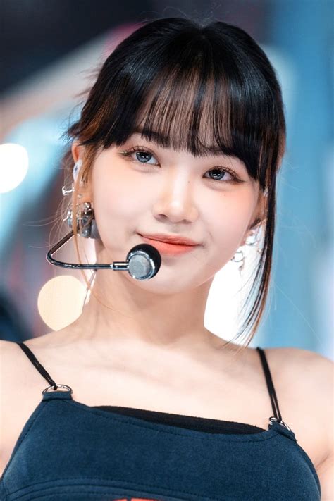 Le Sserafim Chaewon Grupos Femininos De Kpop Celebridades Coreanas