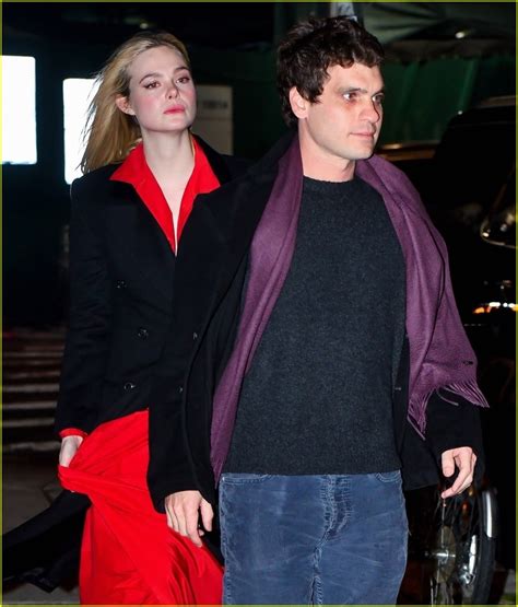 Kristen Stewart And Elle Fanning Double Date With Their Signficiant Others In Nyc Photo 5250123
