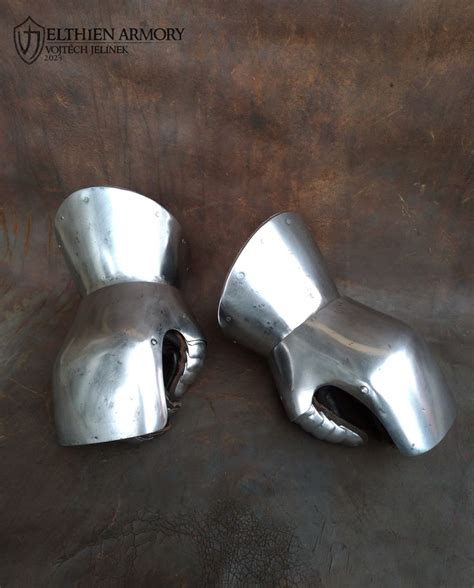 Transitional Style Gauntlets Transitional Style Style Armor