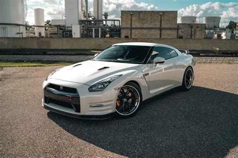 Nissan Gt R R35 White Forgelite Fl1 M Wheel Front