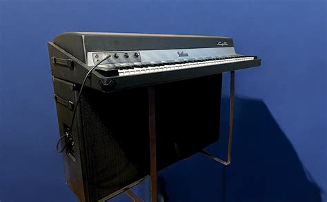 Fender Rhodes Suitcase Black Pearl Line Funky Keys