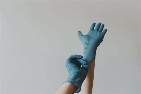 Guide To Choosing The Best Nitrile Gloves Redibag Usa