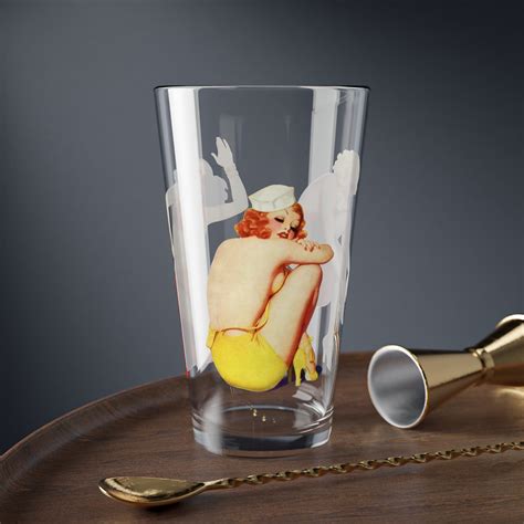 Retro 3 Classic Pinups On A Pint Glass 16oz Retro 1940s Cheesecake