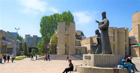 Половина сендвич за студентите за министрите над 2 000 евра плата реагира ДД Кајгана