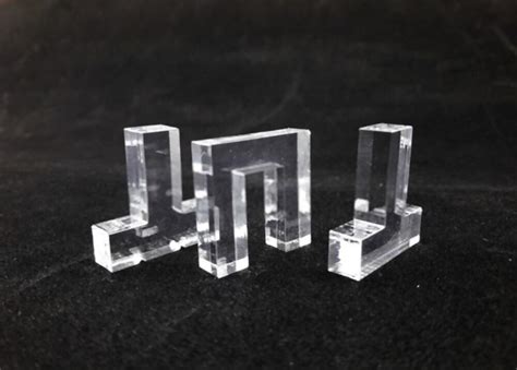 6 Applications Of Acrylic Display Case Min Plastic