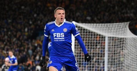 ‘동화 우승 후 7년 강등권 레스터 시티 ‘위대한 탈출 성공할까