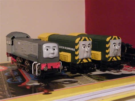 The World Of Thomas The Tank Engine Modelling Dennis Arry And Bert