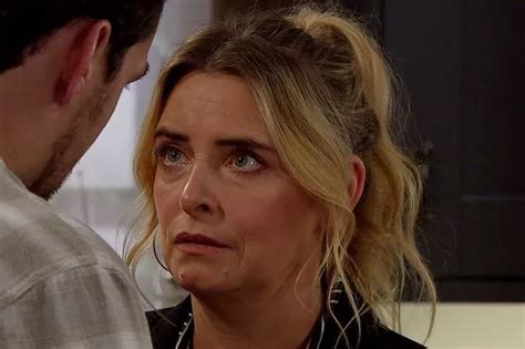 Itvs Emmerdale Star Emma Atkins Dishes On Future As Charity Dingle And