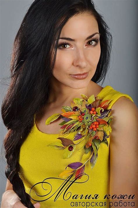 Купить или заказать Комплект из кожи и натуральных камней Бабье лето