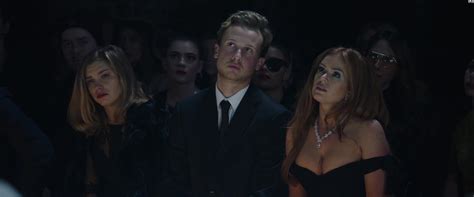 Isla Fisher S Cleavage In Greed Scrolller