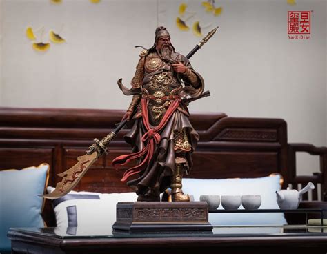 Yan Xi Dian Guan Yu Statue