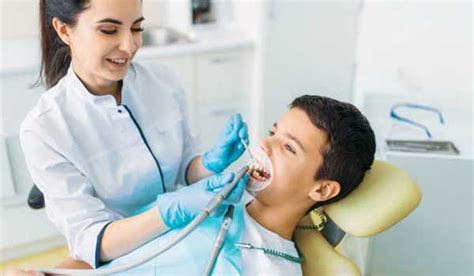 عفونت لثه کودکان درمان عفونت لثه کودکان در خانه درمان عفونت لثه کودکان