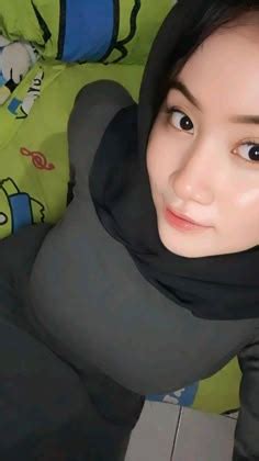 260 ide Hijab tobrut di 2025 | gaya hijab, wanita berlekuk, gadis berjilbab