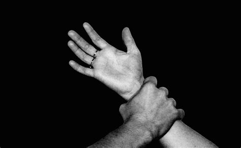 Tv Mongolia Гэр бүлийн хүчирхийлэлийн хууль чангарлаа Зөрчлийн тухай хуулиар нэг удаагийн гэр