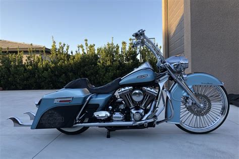 Custom Harley Davidson Road King Motorcycles
