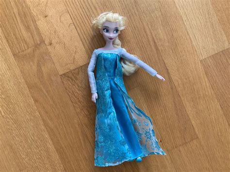 Elsa Frozen Barbie Puppe Disney Gebraucht In Wetzikon Zh Für Chf 9 Mit Lieferung Auf Ricardo
