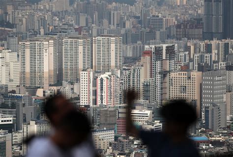 지난달에 팔 걸 그랬네서울 아파트 집주인들 발칵