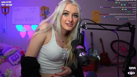 2 Of 8 Novaruu Adrianah Lee Crazy Slick Mizkif 7 6 2021 Starts 1130 Youtube