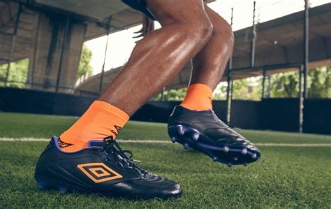 Review Umbro Tocco 3 Pro Soccer Boot Football Fashion