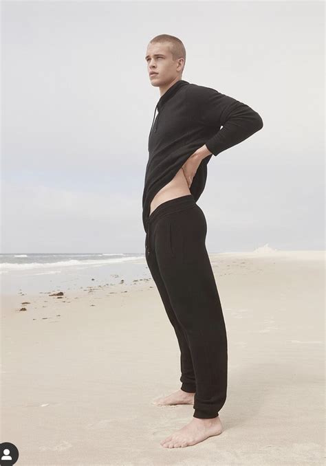 Mitchell Slaggerts Feet