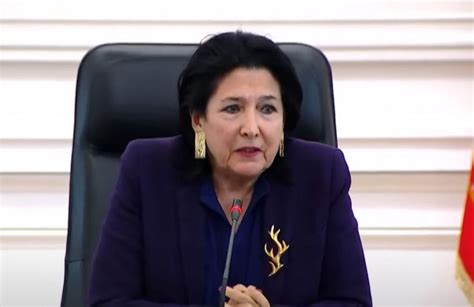 პრეზიდენტის თქმით საზღვარგარეთ საარჩევნო უბნების გახსნაზე საგარეოს ელჩებთან არ უსაუბრია