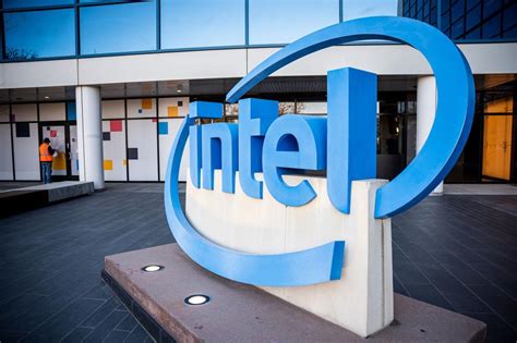 Intel Suffers Worst Decline In Two Months On Downbeat Outlook