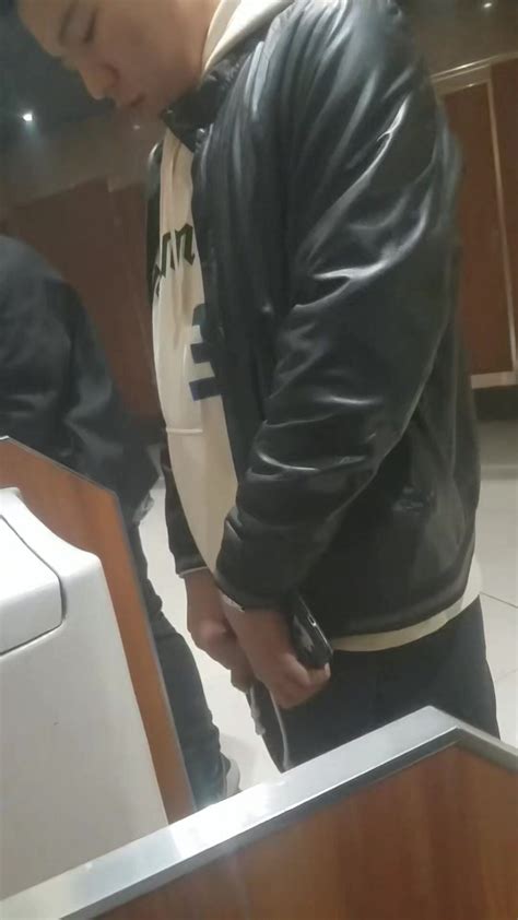 Spy Piss ThisVid Com