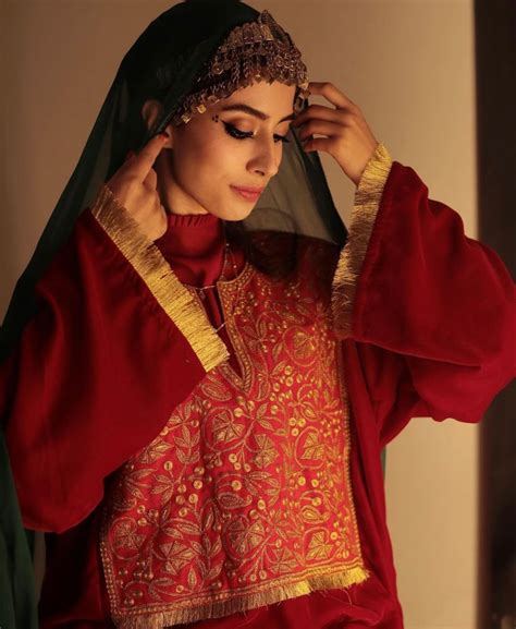 Kashmiri Attire