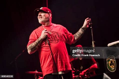 Everlast Singer Photos And Premium High Res Pictures Getty Images