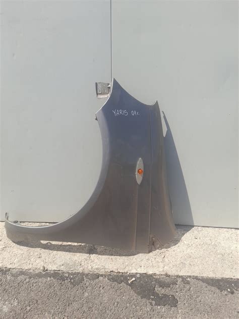 Калник преден Toyota Yaris 2001 гр. Перник Калкас • OLX.bg