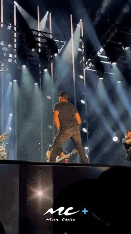 Luke Bryan Butt 