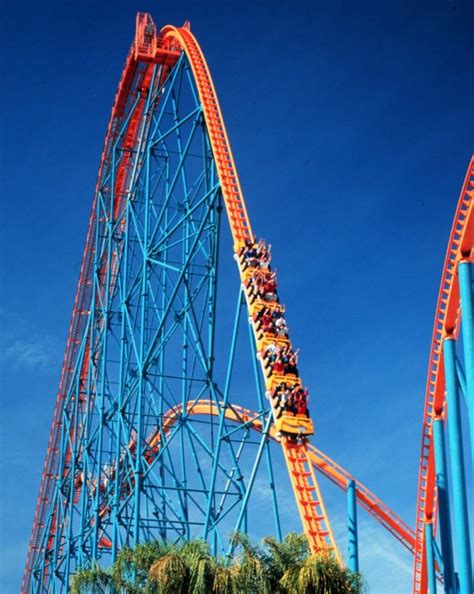 Six Flags Magic Mountain Valencia Ca California Beaches
