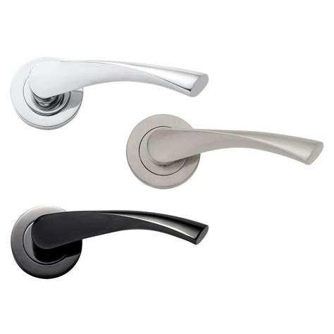 Sofia Lever On Rose Door Handle Pair Howdens