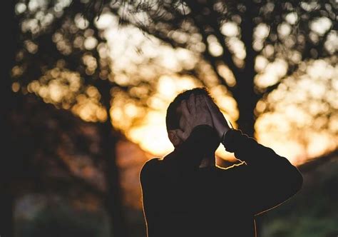 ნევროლოგი ტვინის ანევრიზმის დროს საკვებით მოწამვლის სიმპტომები შეიძლება გამოვლინდეს რჩევები