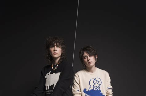 A Life Less Ordinary Tegan And Sara Are All About The Music La Weekly