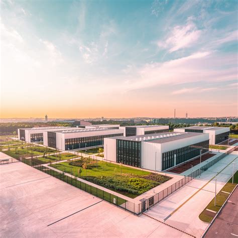 Hyperscale Vs Colocation Strategic Portfolio Considerations For Data
