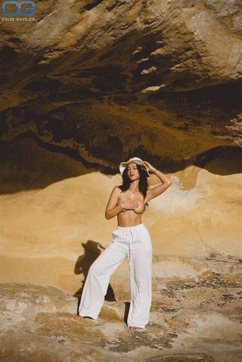 Julia Meck Nude Pictures Photos Playbabe Naked Topless Fappening