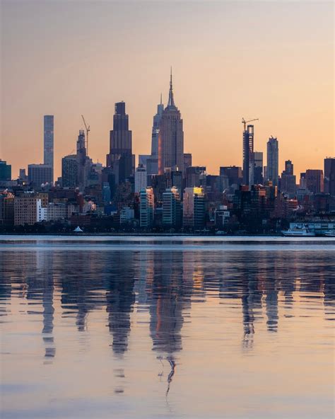 Nyc Sunrise Hudson River In 2025 Hudson New York Riverside River