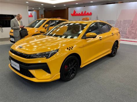 مسکوویچ 6 یا کی ام سی J7 در ناوگان تاکسی رانی روسیه