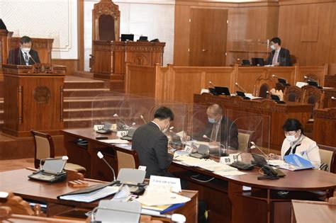 Ж Бат Эрдэнэ Төмөр замыг либеральчлах цаг болсон