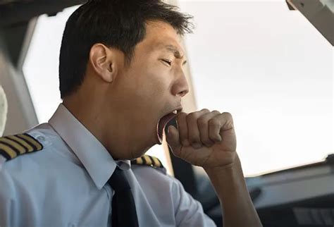 How Can I Unclog My Ears At Home Causes Symptoms Okkii Com