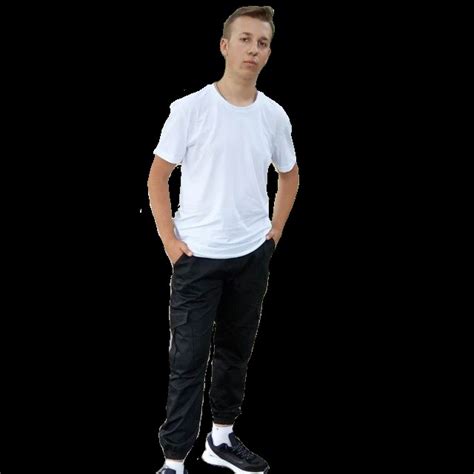 Создать мем футболка мужская белая штаны мужские человек Картинки Meme