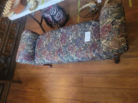 Upholstered Setee A